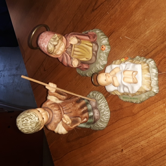 Goebel | Other | 996 Goebel Hummel Berta Hummel Nativity 3 Pc Set ...